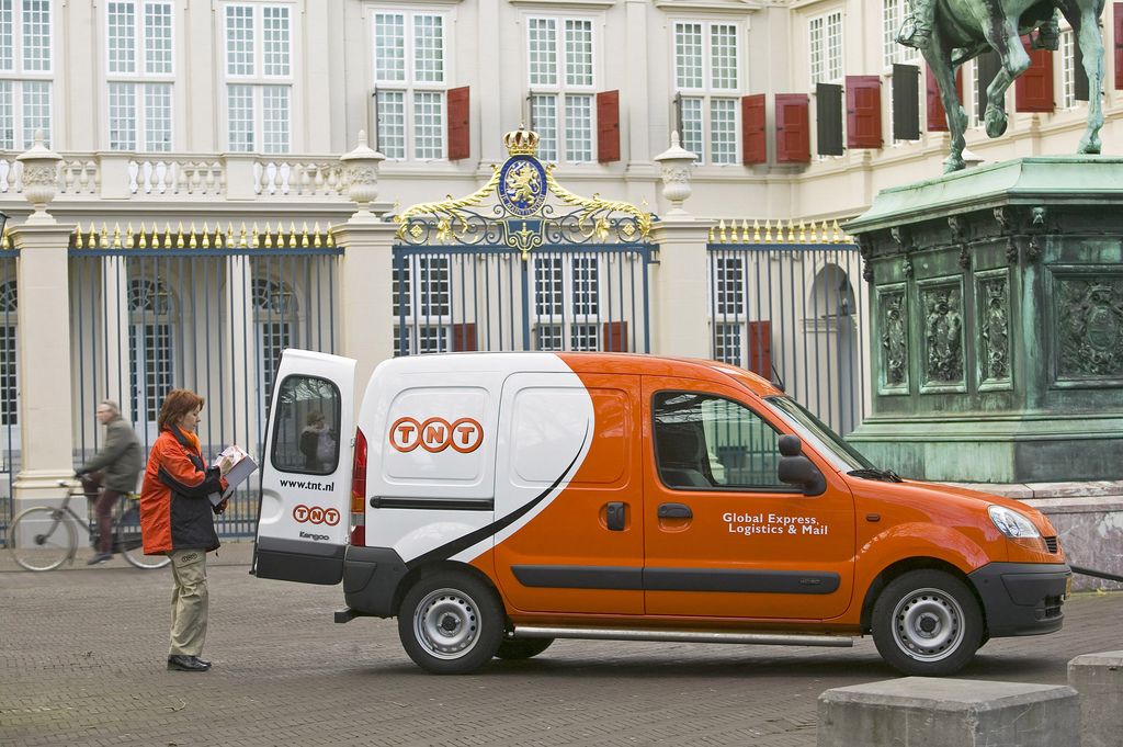Las ventas de TNT Express caen un 6,6% en el primer trimestre de 2014