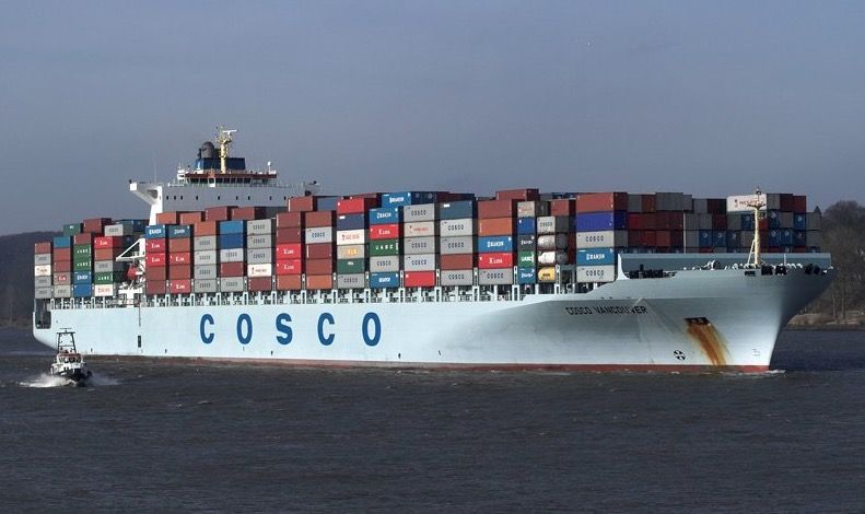 El puerto de Barcelona recibe la primera escala del buque Cosco Philippines