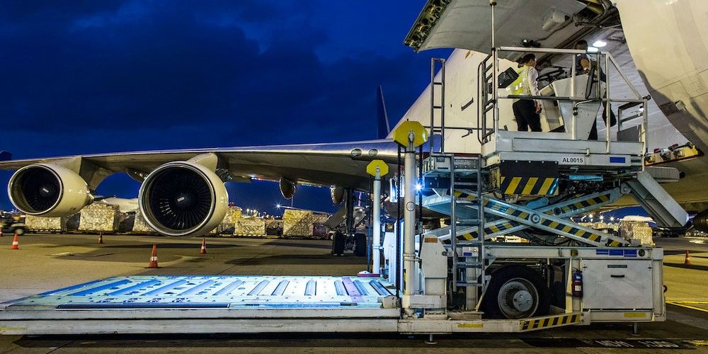 Se acentúa el descenso de volúmenes de carga aérea en los aeropuertos ...
